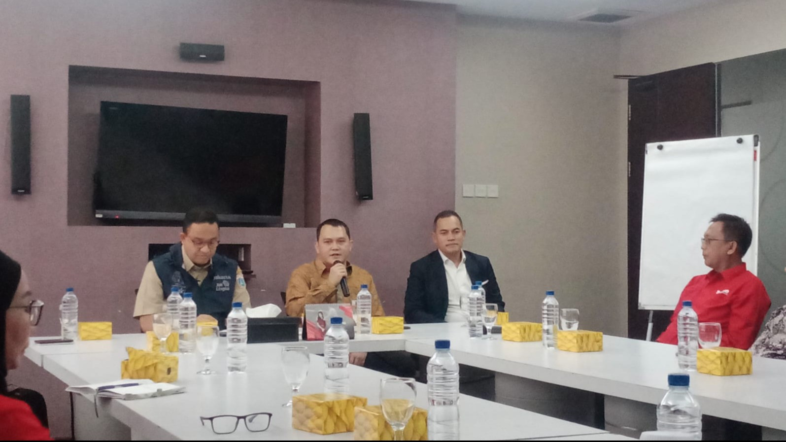 Jelang Akhir Masa Jabatan, Gubernur DKI Jakarta Anies Baswedan ...