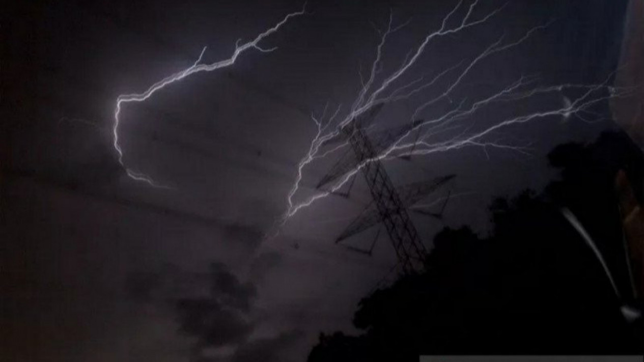 BMKG: Wilayah Perairan Selatan Jabar-DIY Masuki Musim Angin Timuran