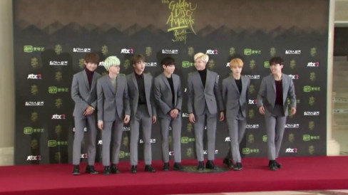 BTS Umumkan Gelar Perdana Konser Tatap Muka