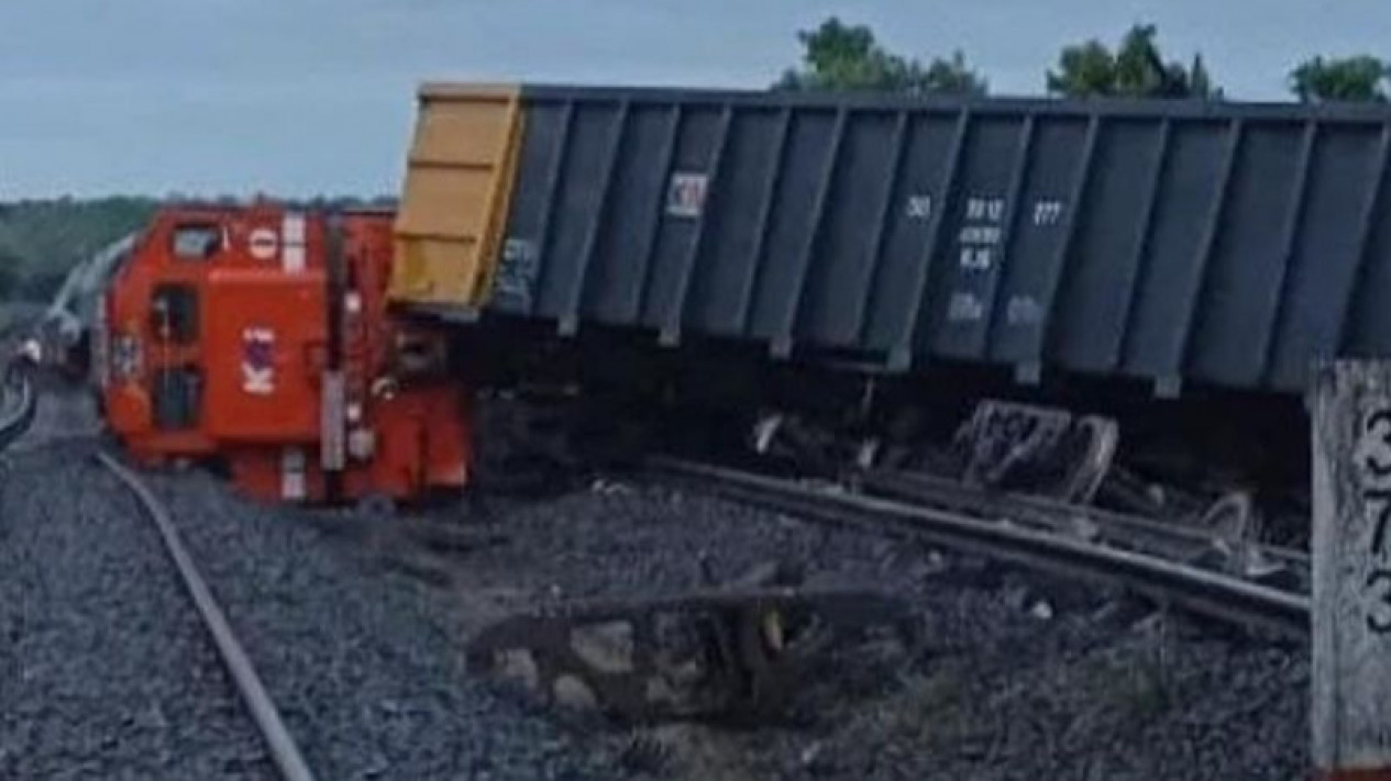 Dua Kereta Api Angkut Batubara Tabrakan di Muara Enim Sumsel