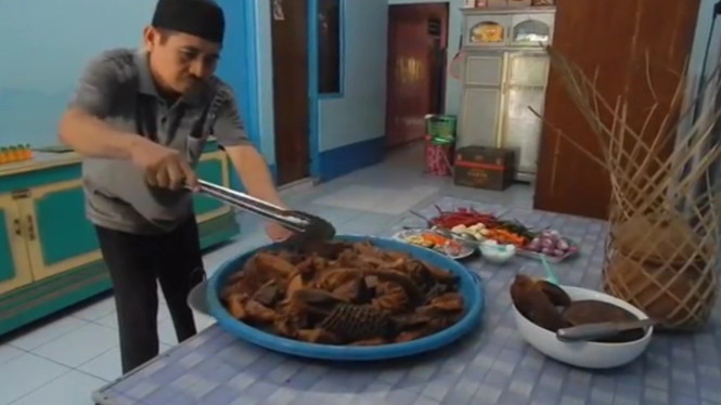 Nikmatnya Momoh, Baceman Daging Jeroan Sapi Khas Kendal