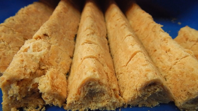 Si Manis Renyah Enting-enting Gepuk, Pas Dinikmati Sambil Ngopi