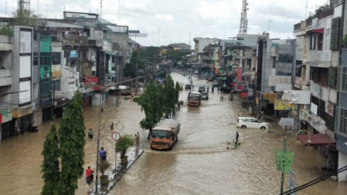 Puluhan Tahun Tak Pernah Banjir, Pulo Brayan Kota Dikepung Air Setinggi ...