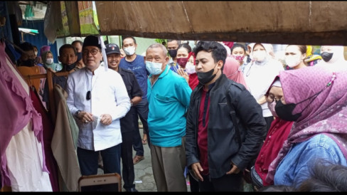 Pedagang Pasar Kota Rembang Keluhkan Rencana Pemindahan Lokasi Pasar