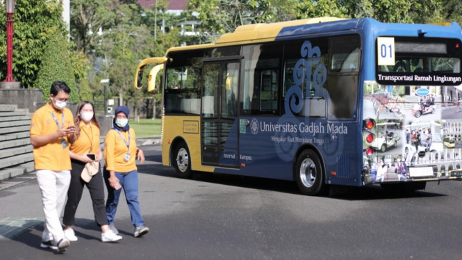 Dua Bus Listrik Resmi Mengaspal di Kampus UGM Yogyakarta