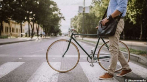 Ingin ke Kantor dengan Sepeda, Simak Tips Agar Tubuh Tak Mudah Berkeringat