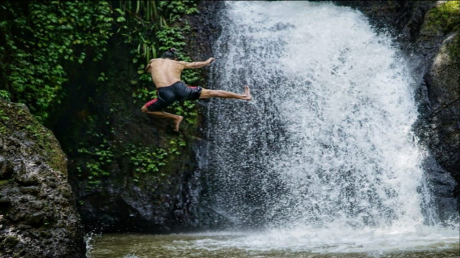 Eksotis, Pesona Indahnya Curug Jeglong di Kendal Jawa Tengah Air ...