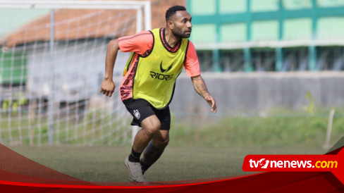 Titus Bonai Resmi Gabung PSIS Semarang