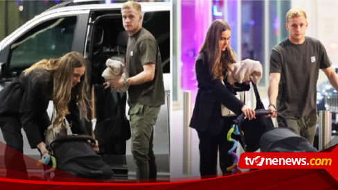 Tak Masuk Tim Inti MU, Donny van de Beek Malah Bersantai dengan Keluarga