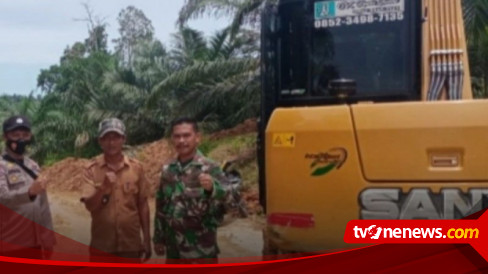 Longsor yang Timbun Jalan Menuju Tiga Desa di Kecamatan Pangale ...