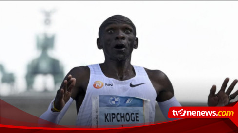 Pelari Asal Kenya Eliud Kipchoge Mempertajam Rekor Dunia Marathon Usai ...