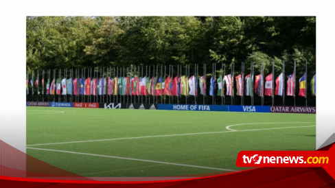 Seluruh Bendera Asosiasi Anggota FIFA Dikibarkan Setengah Tiang