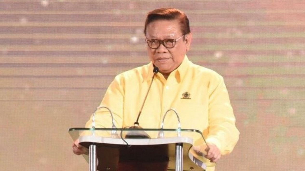 Agung Laksono Tegaskan Akbar Tandjung Tak Dukung Anies Baswedan Sebagai ...