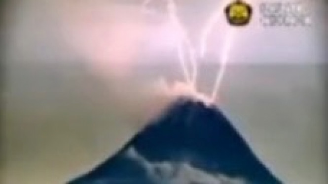 Kilat Petir Terekam di Gunung Merapi, Ini Penjelasan BPPTKG Yogyakarta
