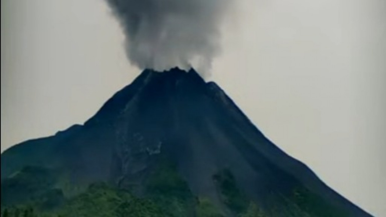 Gunung Merapi dalam Sepekan Alami 7 Kali Guguran Lava Gunung Merapi dalam Sepekan Alami 7 Kali Guguran Lava