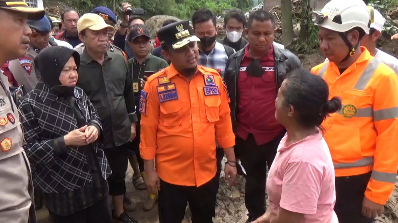 Mensos Ri Santuni Korban Longsor Gowa