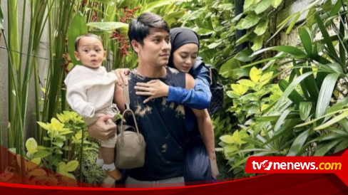 Rizky Billar Pamer Foto Gendong Lesti Kejora dan Sang Anak, Netizen ...