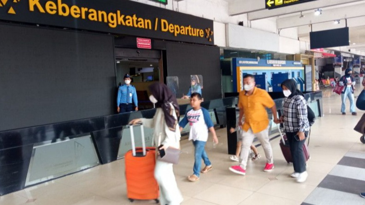 Besok, Diprediksi Jadi Puncak Arus Balik Libur Tahun Baru di Bandara ...