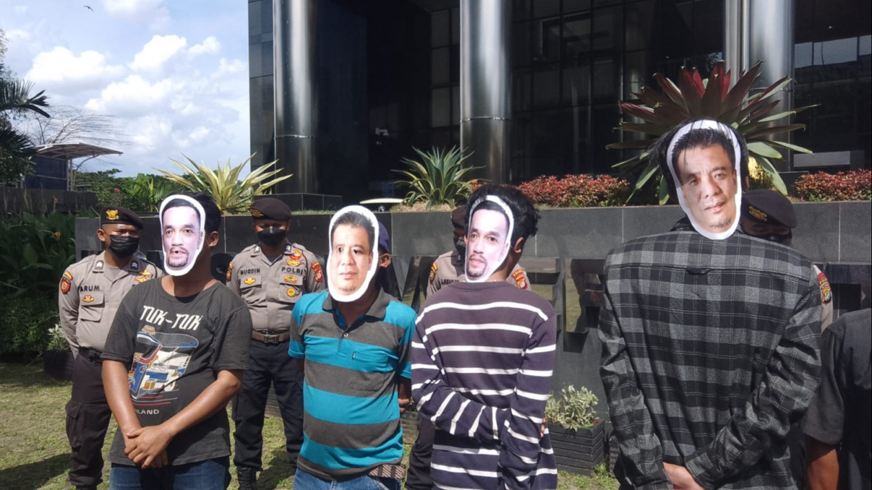 Aksi Jilid V di KPK dan Kejagung, Aktivis Garantor Minta Ahmad Sahroni ... Aksi Jilid V di KPK dan Kejagung, Aktivis Garantor Minta Ahmad Sahroni ...