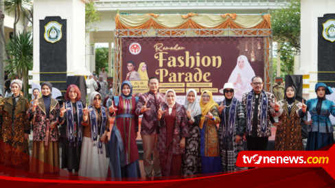 Ramadhan Festival Parade, Kenalkan Batik Tenun Khas Asli Lamongan