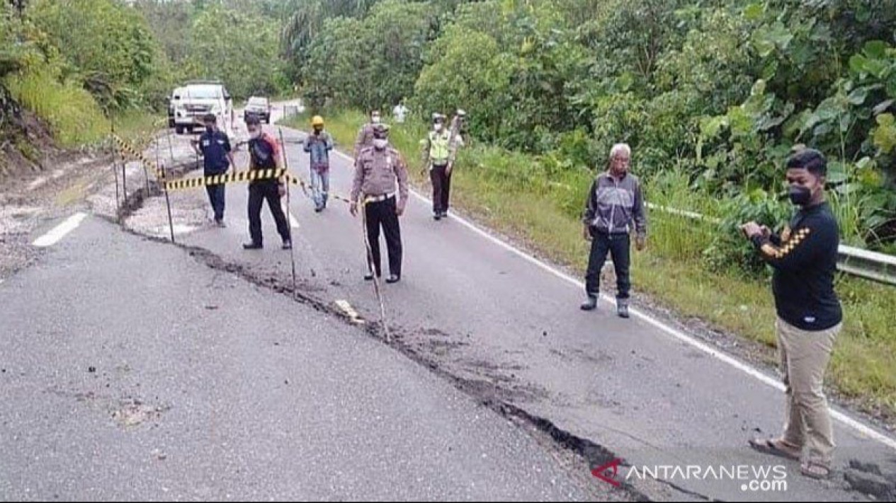 Riau Alokasikan Rp13,29 Miliar Anggaran Perbaikan Jalan Pekanbaru