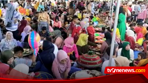 Mengenal Lebih Dekat Tradisi Kande-Kandea, Ajang Makan Bersama ...