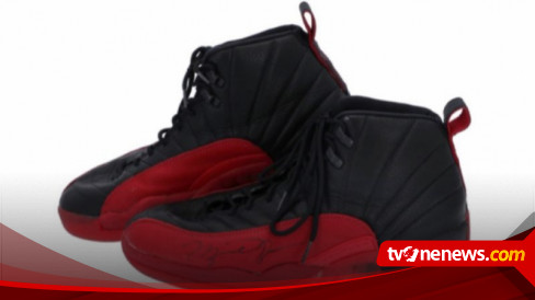 Sepatu Ikon Chicago Bulls Michael Jordan "Flu Game" Laku Rp20 Miliar