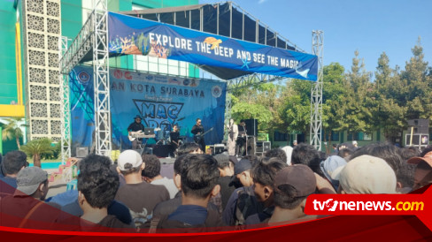 Jelang Liburan Sekolah, Siswa-Siswi Man Surabaya Gelar Musik Band ...