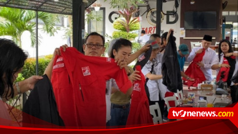 Puluhan Kader PSI Palembang Mengundurkan Diri, Lepas Seragam serta ...