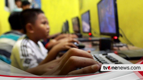 Begini Resiko Menggunakan Media Sosial Sejak Dini Pada Anak