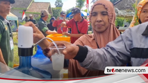 Festival 1000 Liter Minuman Legen Gratis Khas Pesisir Utara Diserbu ...