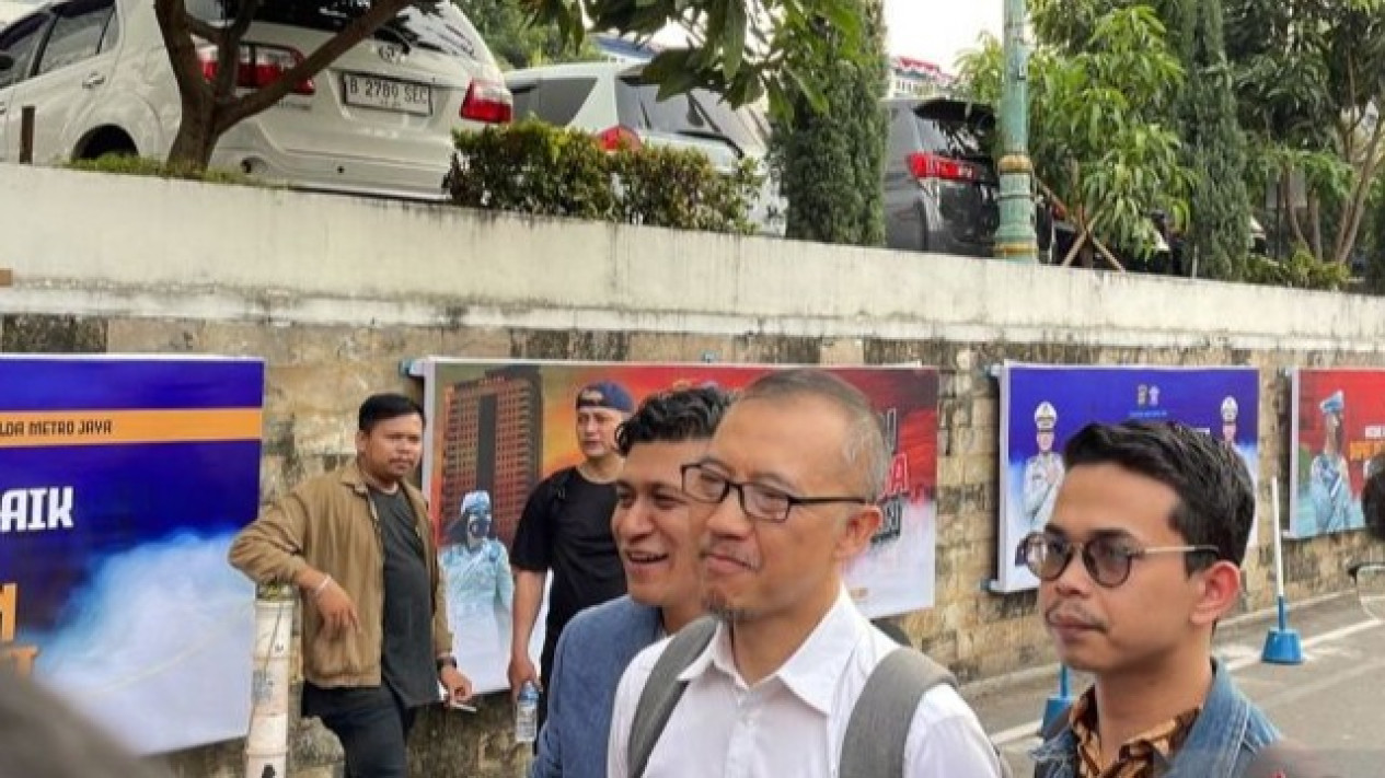 Keluarga Sultan Rifat Datangi Polda Metro Jaya, Konsultasi Kasus ...