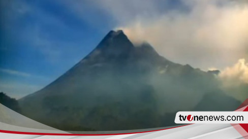 Gunung Merapi Luncurkan 14 Kali Guguran Lava Pijar Sejauh 1,8 Kilometer