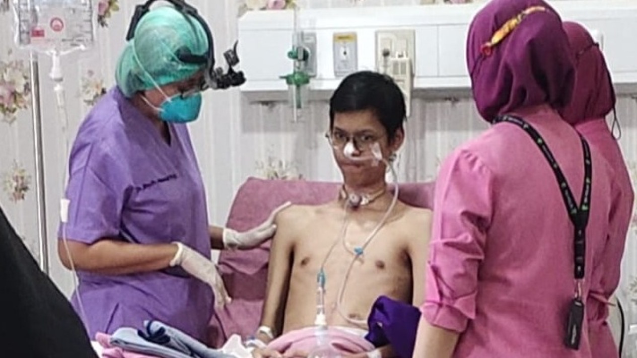 Ayah Sultan Rifat Korban Kabel Menjuntai Diperiksa di Polda Metro