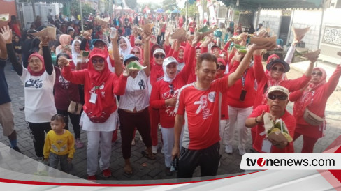 Rayakan HUT ke-78 RI, 780 Porsi Pecel Digratiskan di Perumahan Bukit Bambe