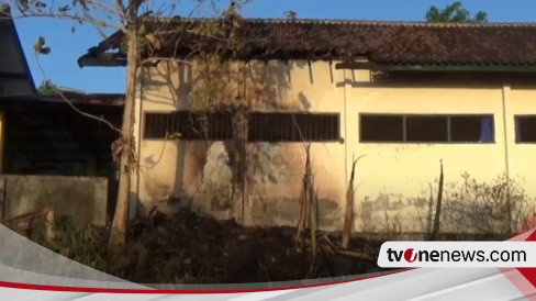 Sekolah Dasar di Magetan Nyaris Terbakar Akibat Kebakaran Lahan Tebu