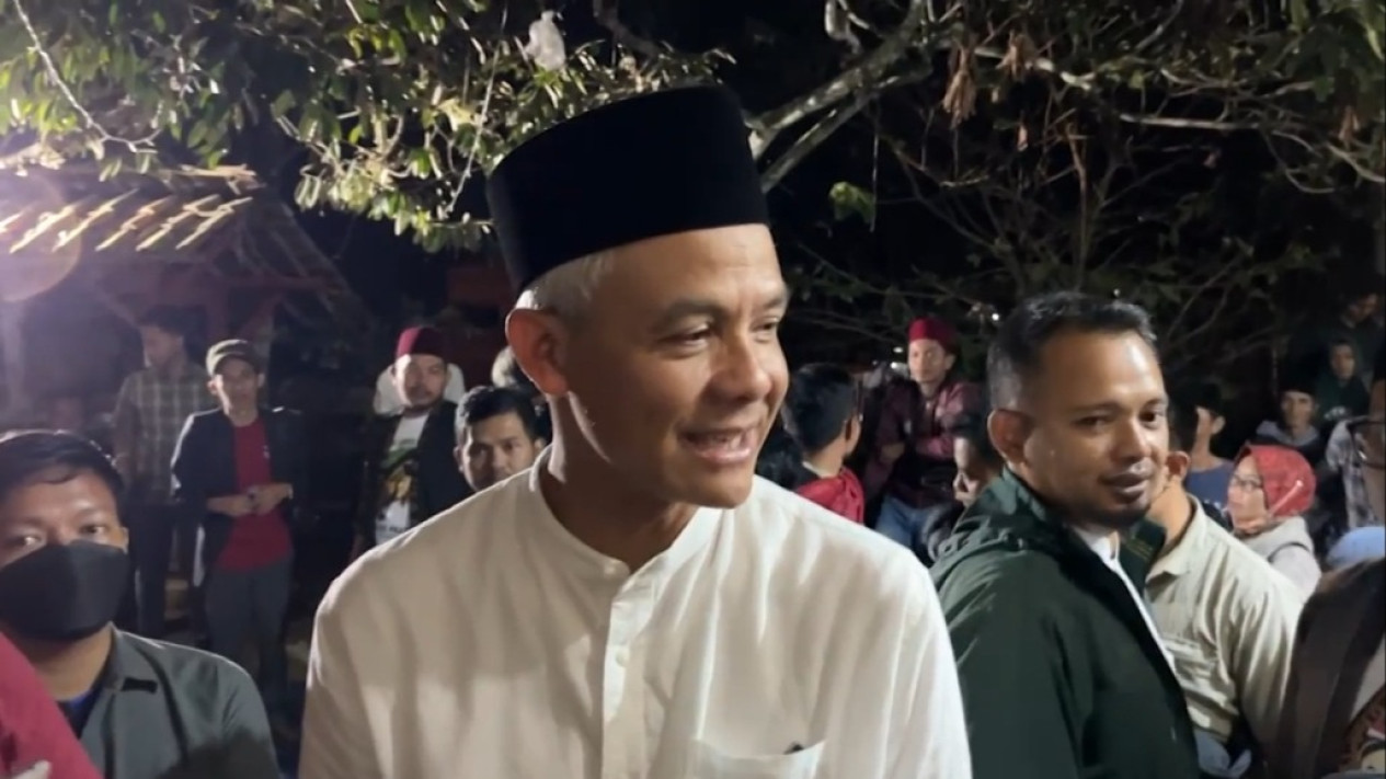 Aksi Ganjar Pranowo Bangun Sumur hingga Menginap di Rumah, Warga ... Aksi Ganjar Pranowo Bangun Sumur hingga Menginap di Rumah, Warga ...