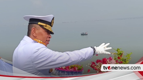 Peringati Hari Pahlawan, Lantamal V Surabaya Gelar Upacara Tabur Bunga ...