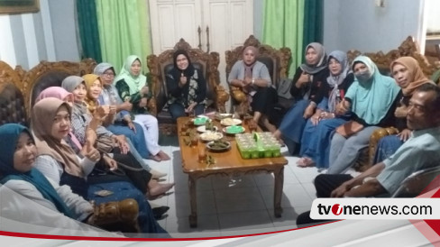 Bolone Mase Relawan Gibran Konsolidasi Bareng Emak-emak Pegiat UMKM di ...