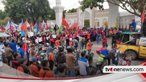 Tak Terima Besaran UMK Batam 2024, Serikat Pekerja Batam Ancam ...