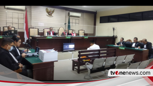 Mantan Bupati Sidoarjo Saiful Ilah Dituntut 5,3 Tahun Penjara Perkara ...