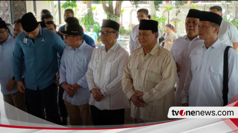 Ziarah ke Makam Bung Karno, Prabowo Subianto Diteriaki Pak Gemoy oleh Warga
