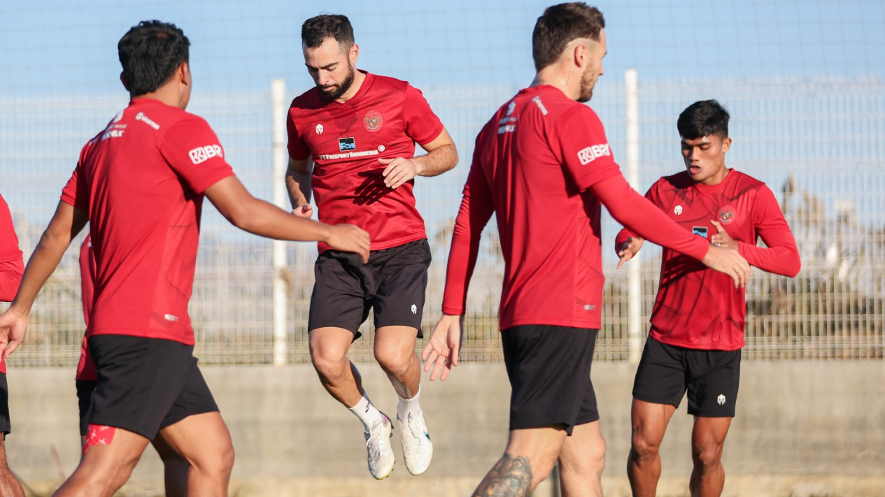 Gabung TC Timnas Indonesia, Jordi Amat Langsung Digeber Latihan oleh ... Gabung TC Timnas Indonesia, Jordi Amat Langsung Digeber Latihan oleh ...