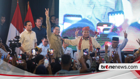 Momen Lucu Prabowo Promosikan Sekprinya yang Bujangan: Kalau Ada yang Cari Mantu