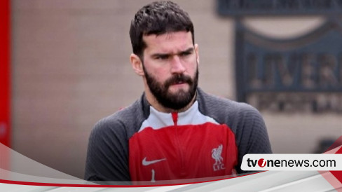 Jadi Rival di Liverpool, Caoimhin Kelleher Tak Sungkan Puji Alisson Becker