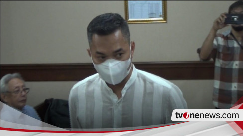 Suami Zaskia Gotik Dicecar soal Aliran Dana di Persidangan Korupsi ...