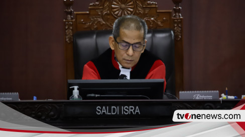 Dissenting Opinion Saldi Isra Ungkap Kamuflase Dukungan Presiden