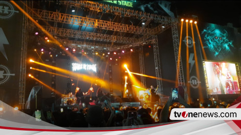 Cradle of Filth Bius Penonton Dengan Suara Gagak di Festival Musik ...