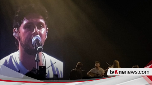 Niall Horan Bawakan Lagu Night Changes di Konser Jakarta, Bikin ...