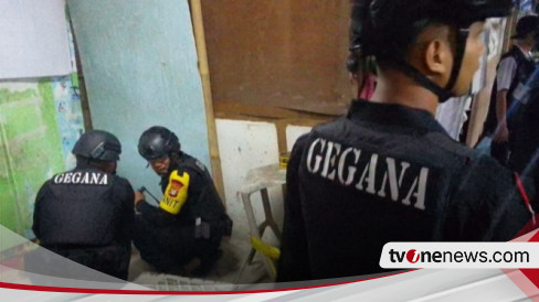 Lagi Gali Tanah, Jayadi Temukan Benda Mirip Granat di Tanjung Priok ...